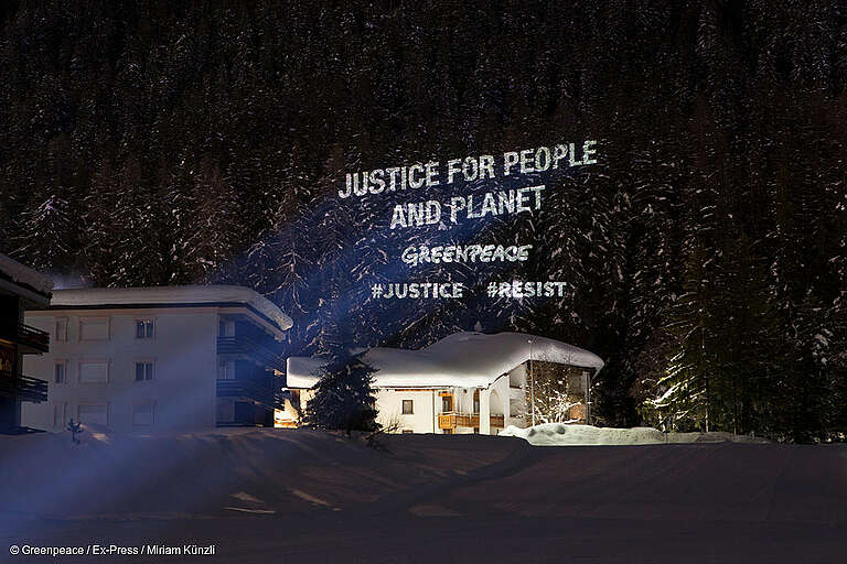 Schnee stampfen, damit es Menschen und Planet gut geht - Greenpeace Schweiz